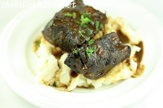 Red Wine-Braised Short Ribs Slow Cooker Recipe