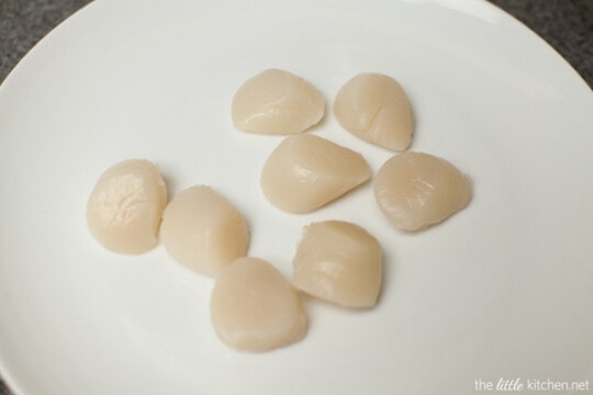 Pan-Seared Scallops with a Gruyère Cheese Sauce - The Little Kitchen