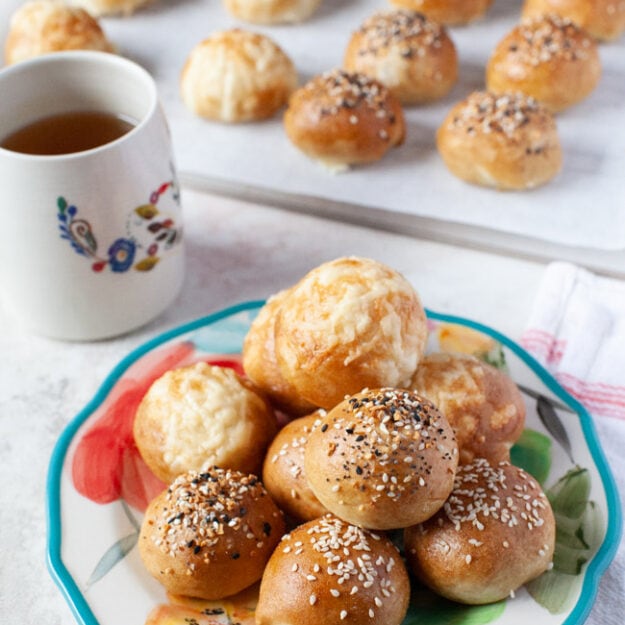 Stuffed Bagel Bites - The Little Kitchen